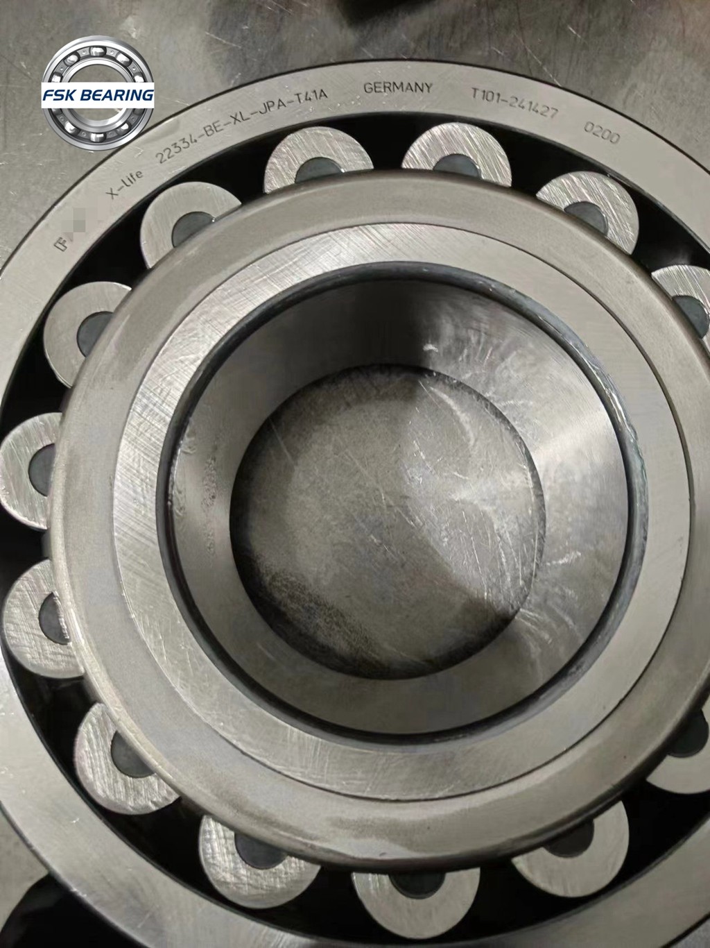 22334BEXL Spherical Roller Bearing 170*360*120 mm China Manufacturer
